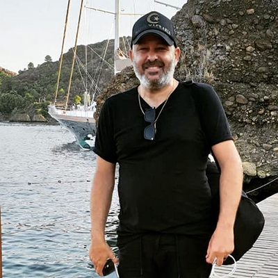 Laroz - Agent, Manager, Publicist Contact Info