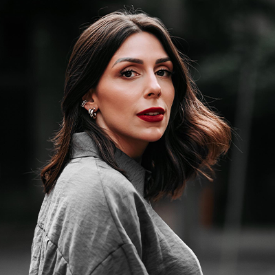 Victória Ferrari - Agent, Manager, Publicist Contact Info