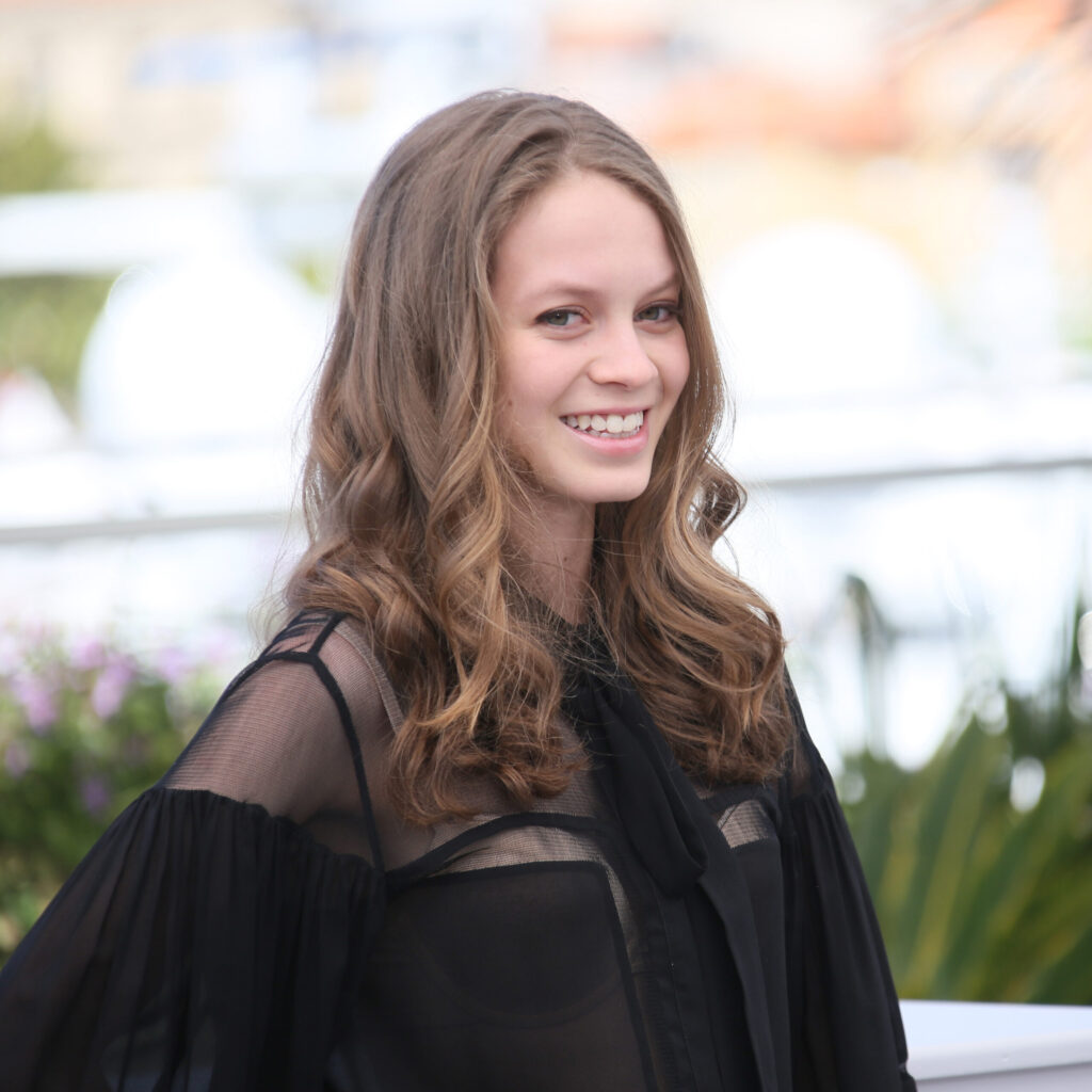 Ana Valeria Becerril - Agent, Manager, Publicist Contact Info