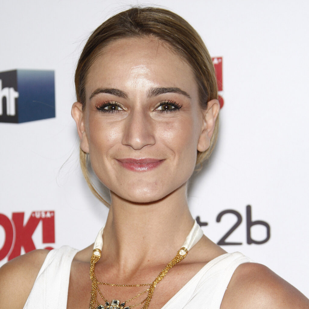 Ashley Avis - Agent, Manager, Publicist Contact Info