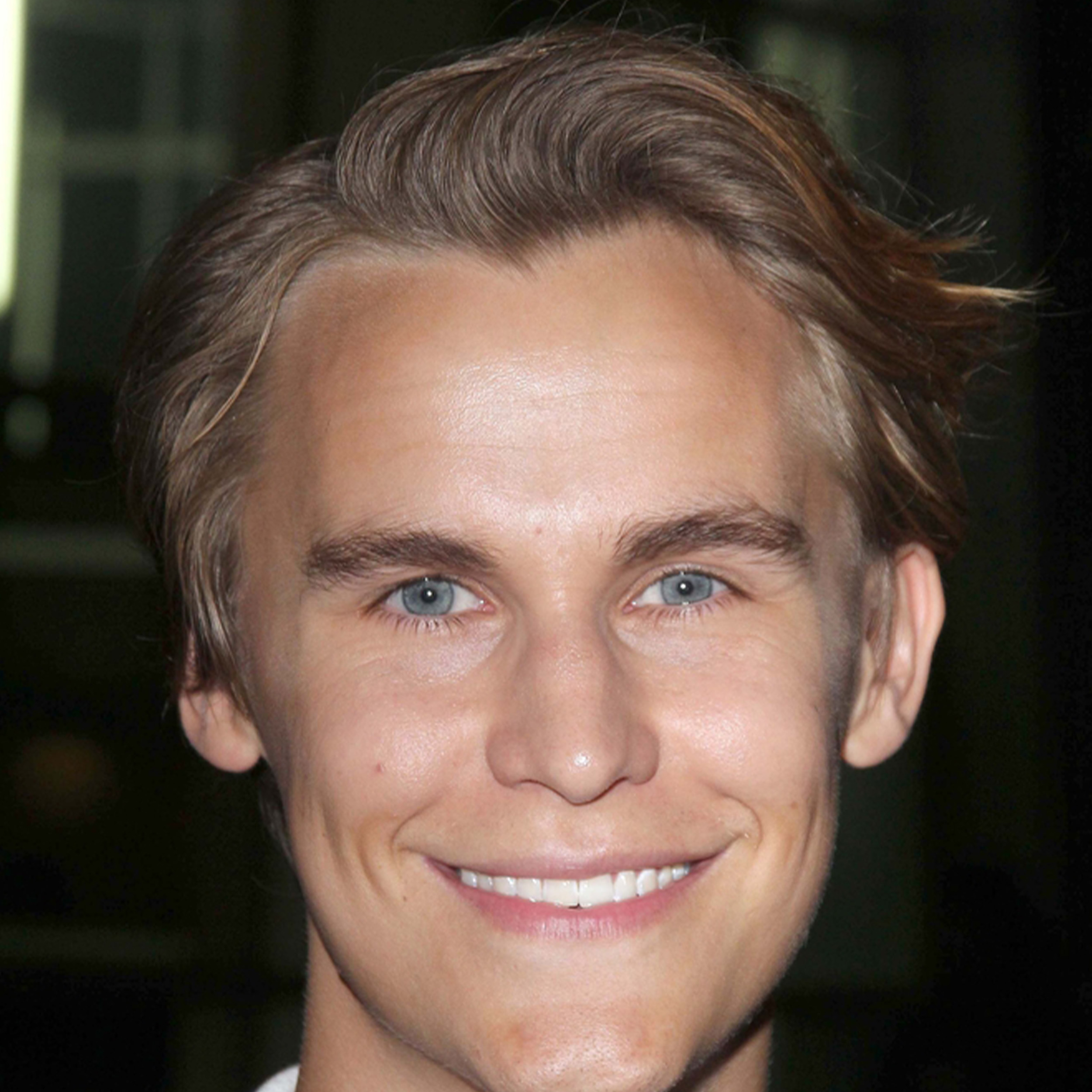 Rhys Wakefield - Agent, Manager, Publicist Contact Info