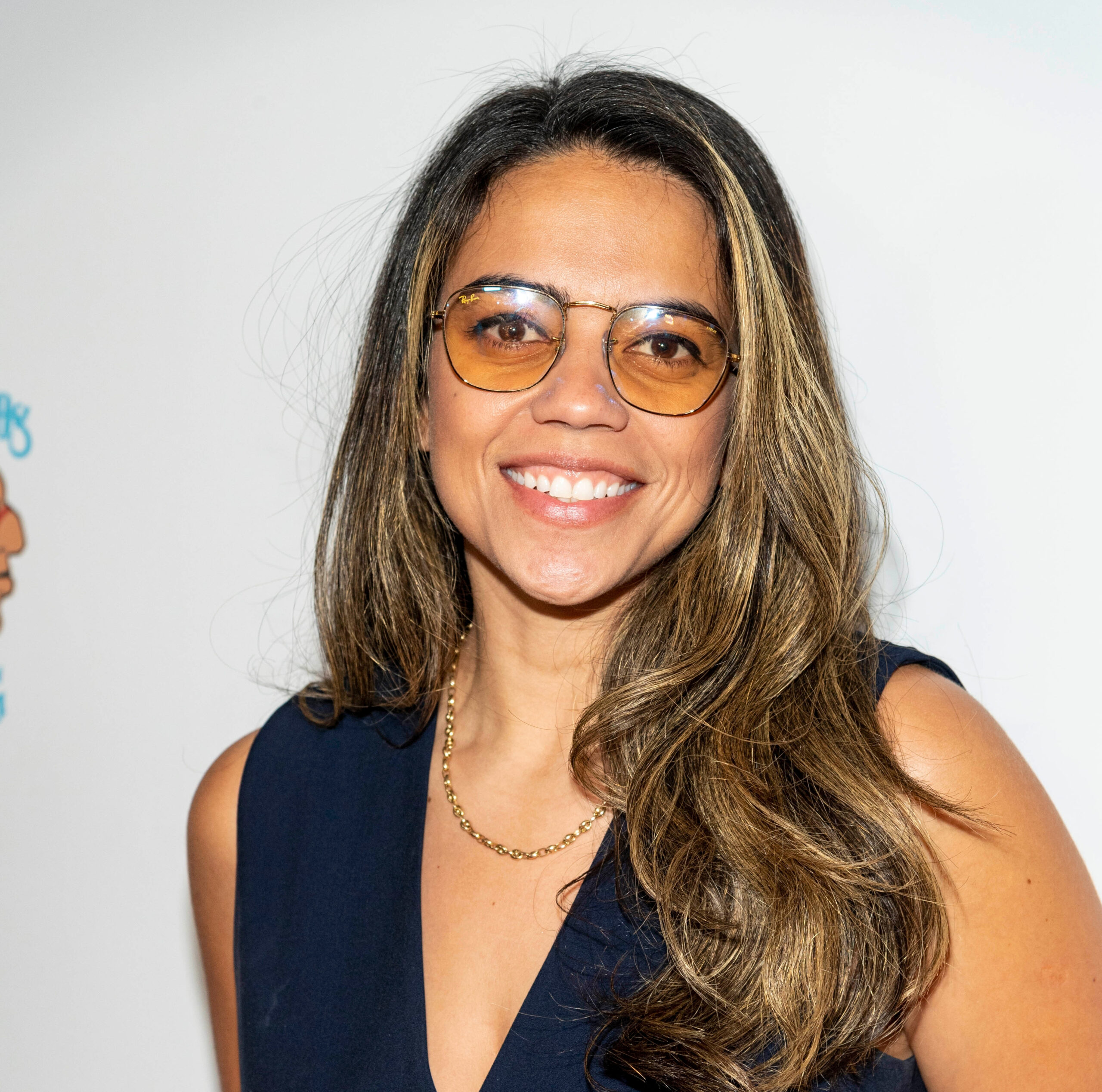 Leslie Lluvet - Agent, Manager, Publicist Contact Info