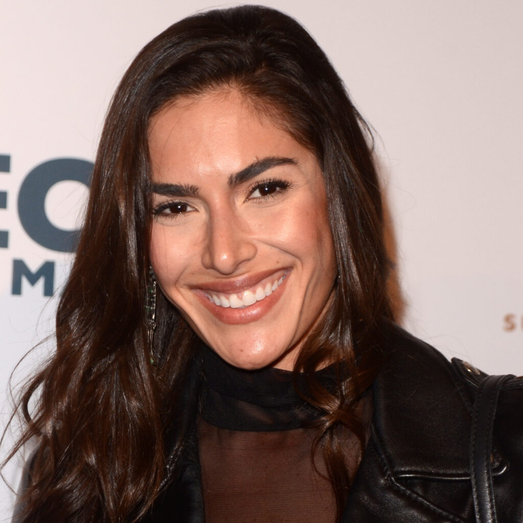 Milla Jovovich - Agent, Manager, Publicist Contact Info