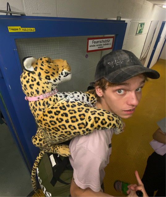 makko - Agent, Manager, Publicist Contact Info