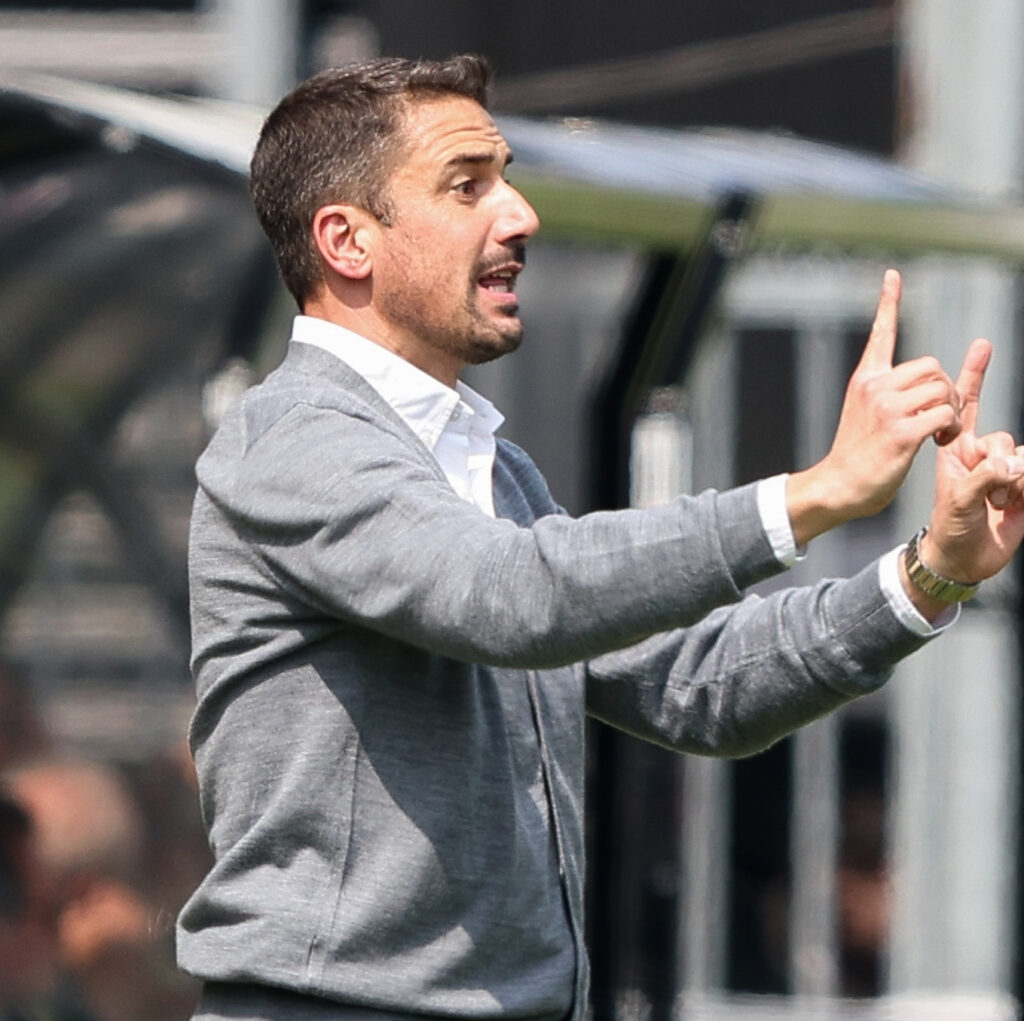 Martín Pérez - Agent, Manager, Publicist Contact Info