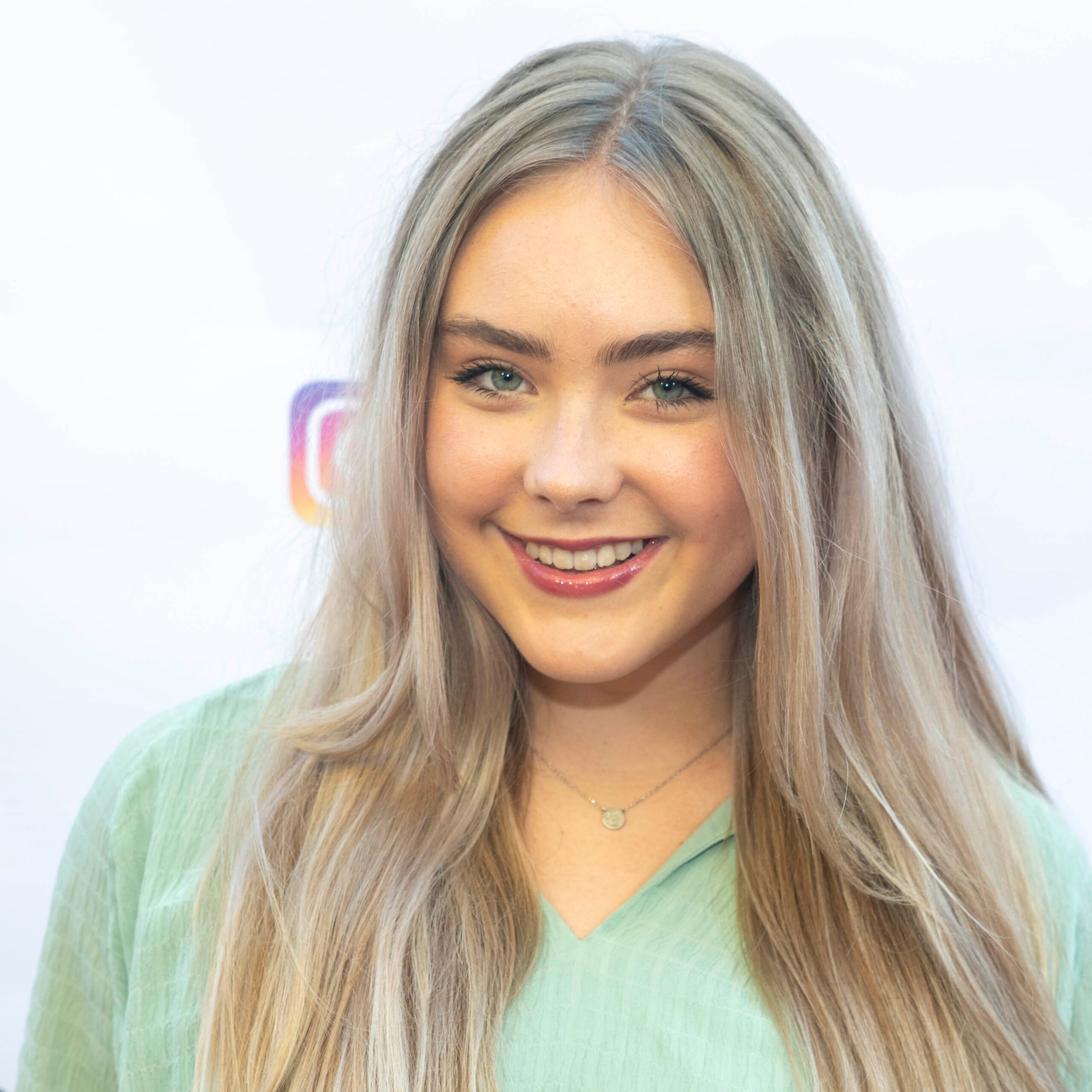 Mila Nabours - Agent, Manager, Publicist Contact Info