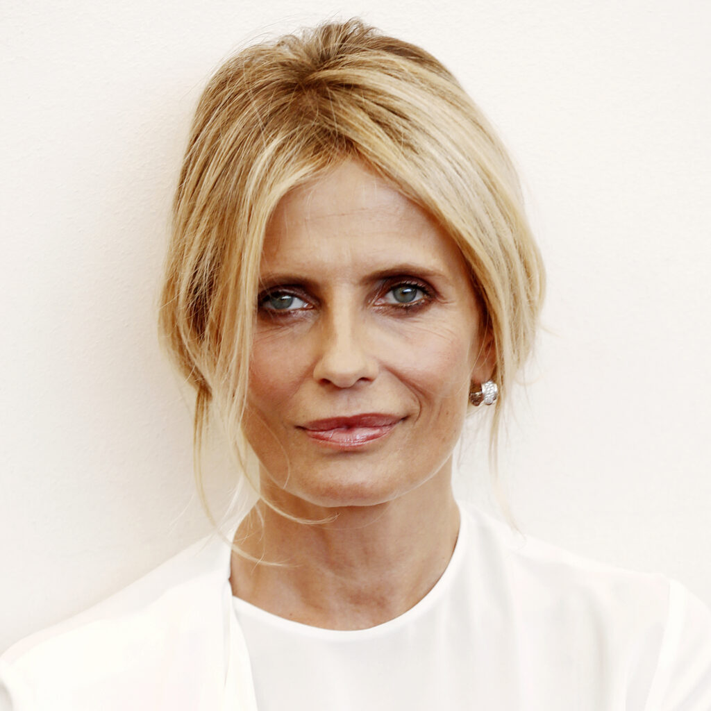 Isabella Ferrari - Agent, Manager, Publicist Contact Info