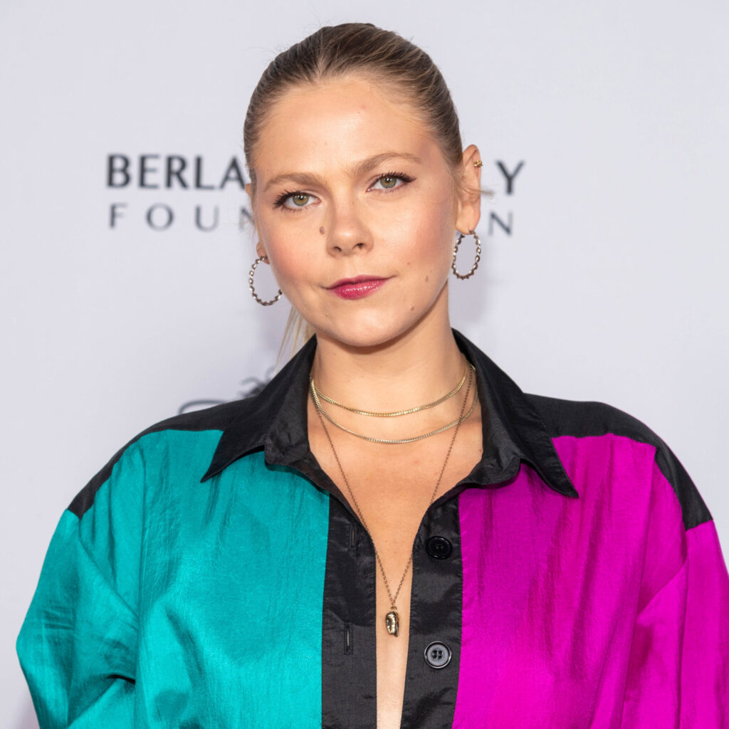 Lily Cowles - Agent, Manager, Publicist Contact Info