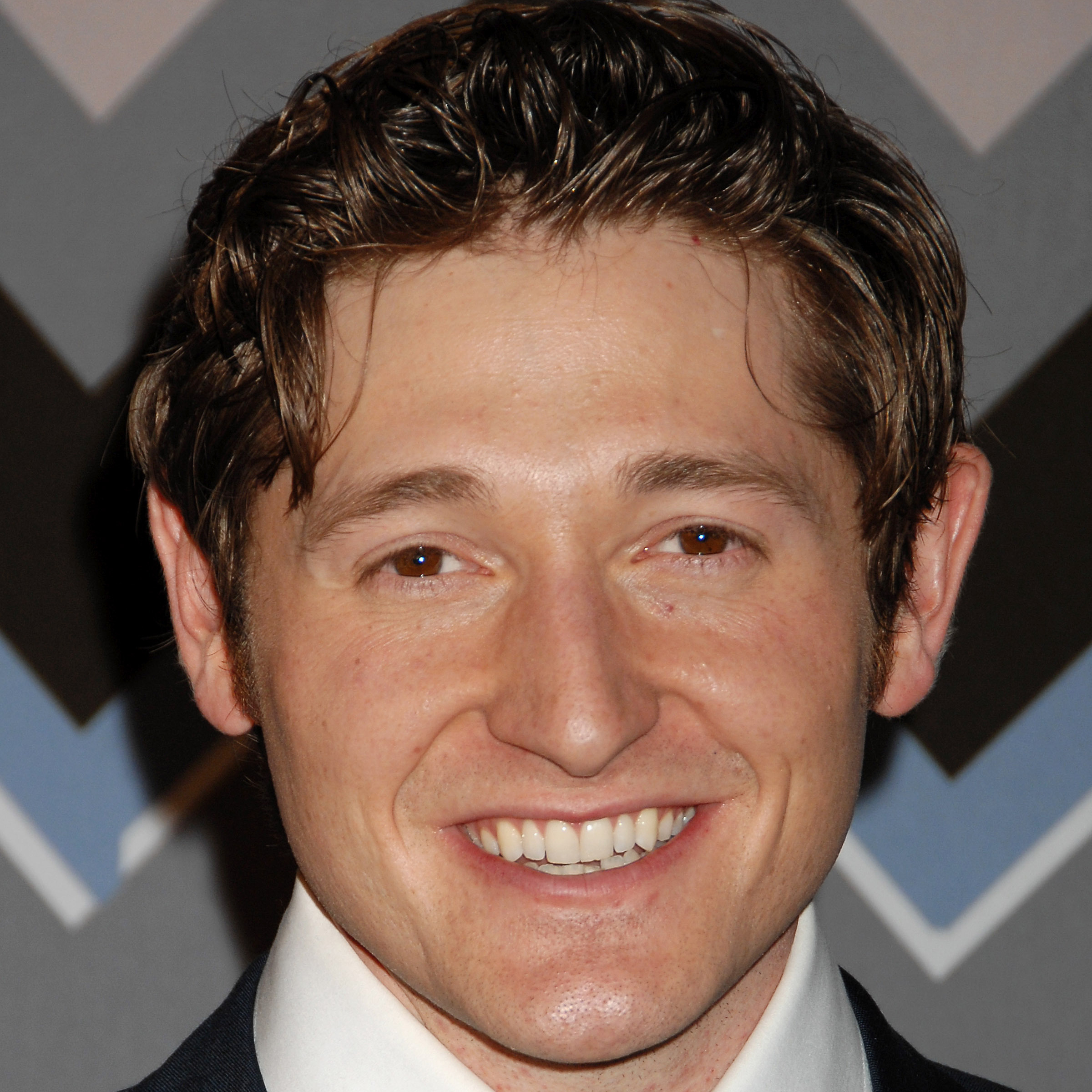 Lucas Neff - Agent, Manager, Publicist Contact Info