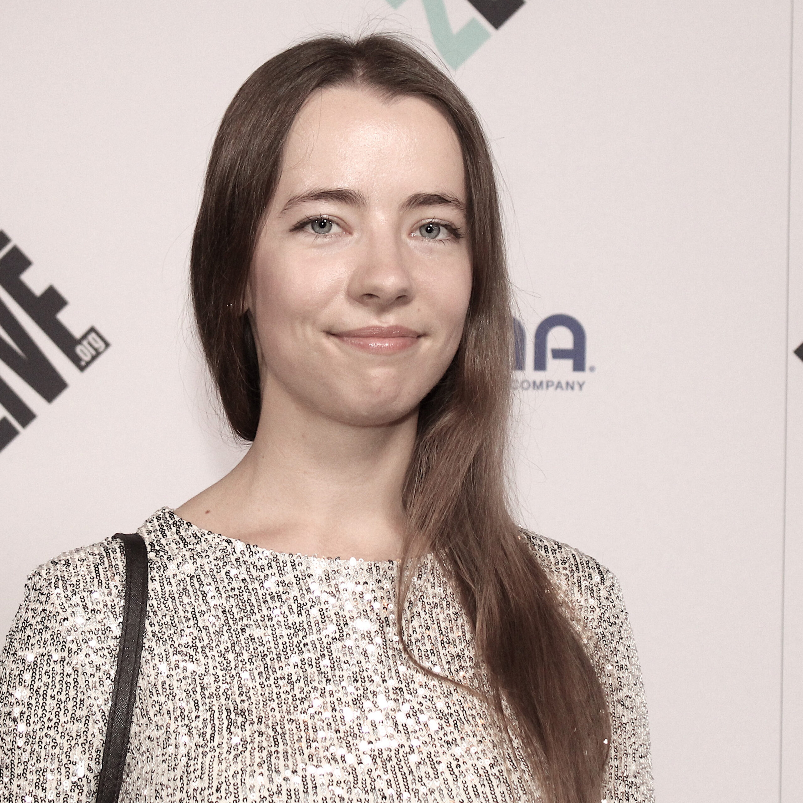 Julia Lang - Agent, Manager, Publicist Contact Info