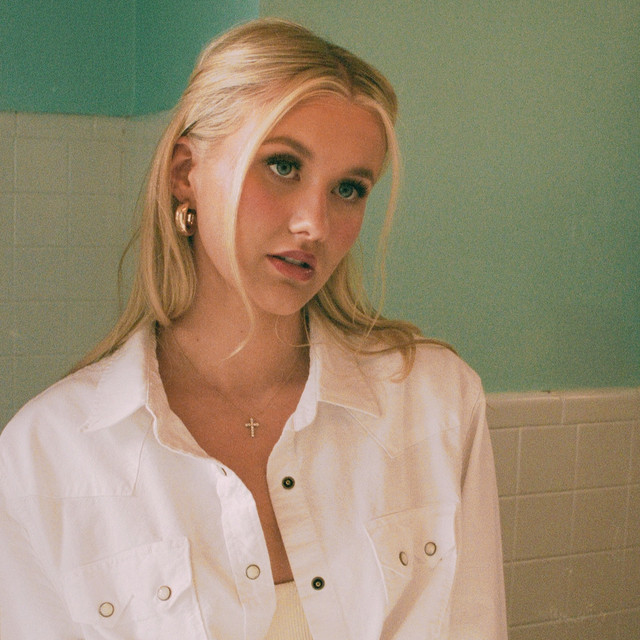 Elizabeth Nichols - Agent, Manager, Publicist Contact Info