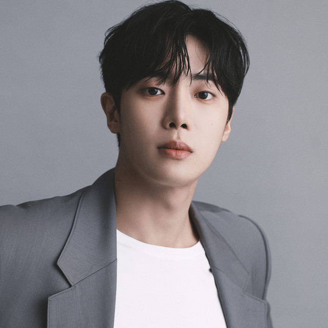Choo Young-woo - Agent, Manager, Publicist Contact Info